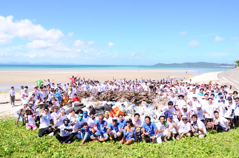 Senaga Island beach cleaning offers challenge | Okinawanderer Okinawa ...