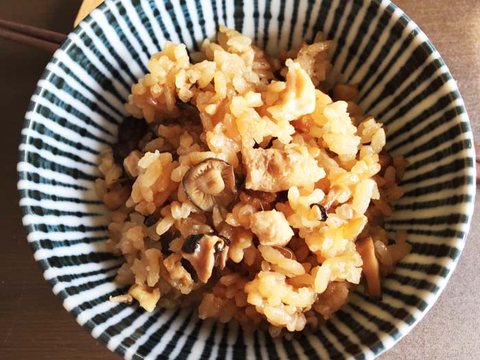 Kinoko gohan – Steamed rice with chicken and mushrooms | Okinawanderer ...